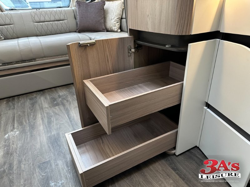 New 2024 Swift Elegance Grande 860 'WITH E&P SELF LEVELING' for sale in ...